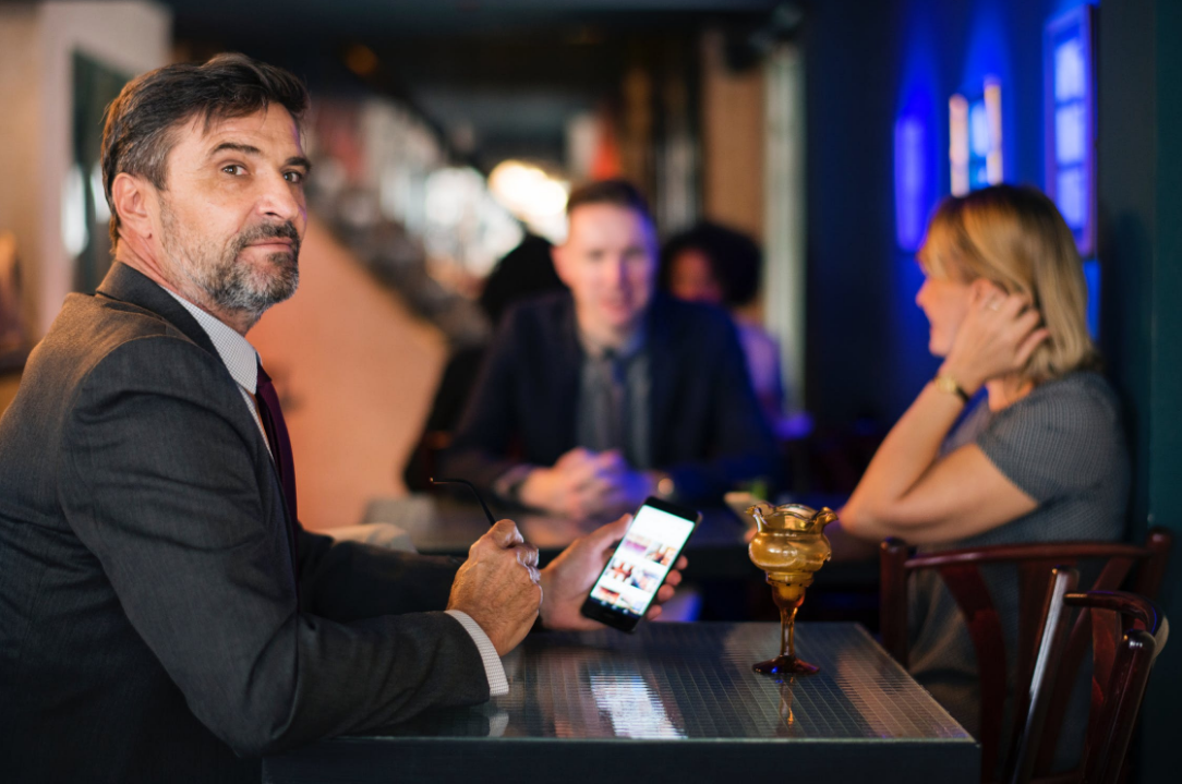 How Reconnecting With Old Colleagues Can Help Your Current Career - ECS